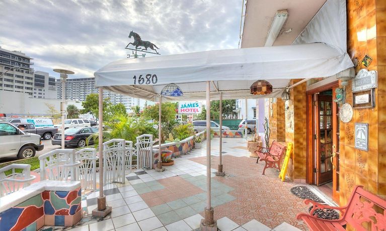 JAMES HOTEL MIAMI BEACH